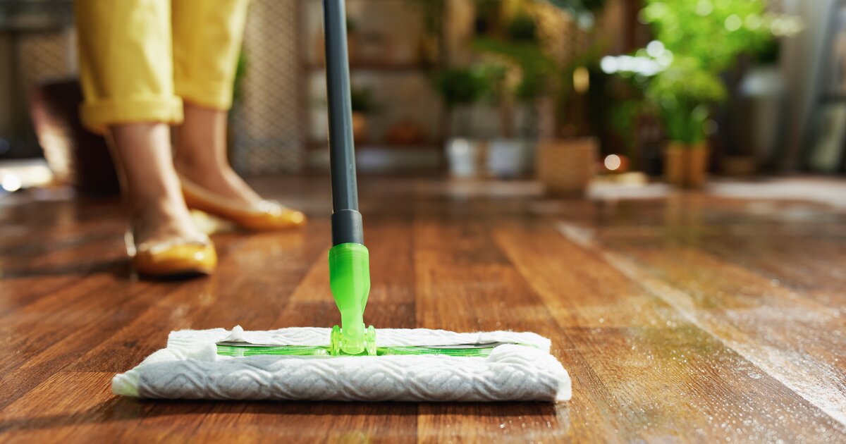 Wie oft sollte man den Boden wischen?