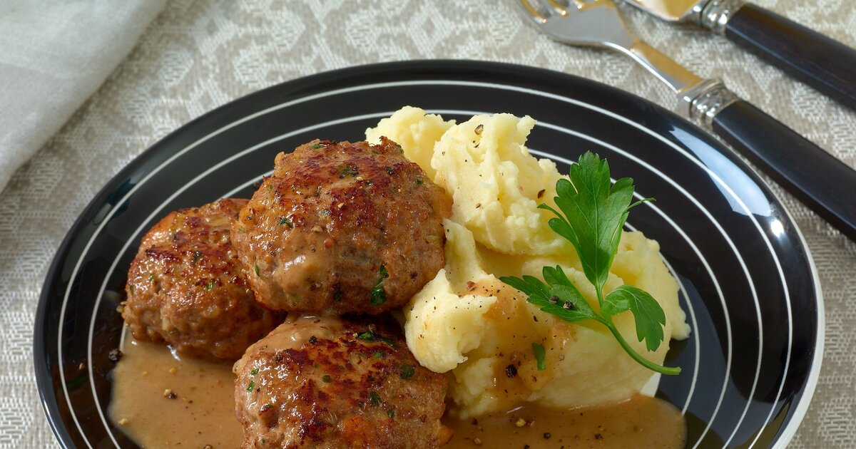 Frikadellen mit Kartoffelbrei und Soße: Nostalgie pur