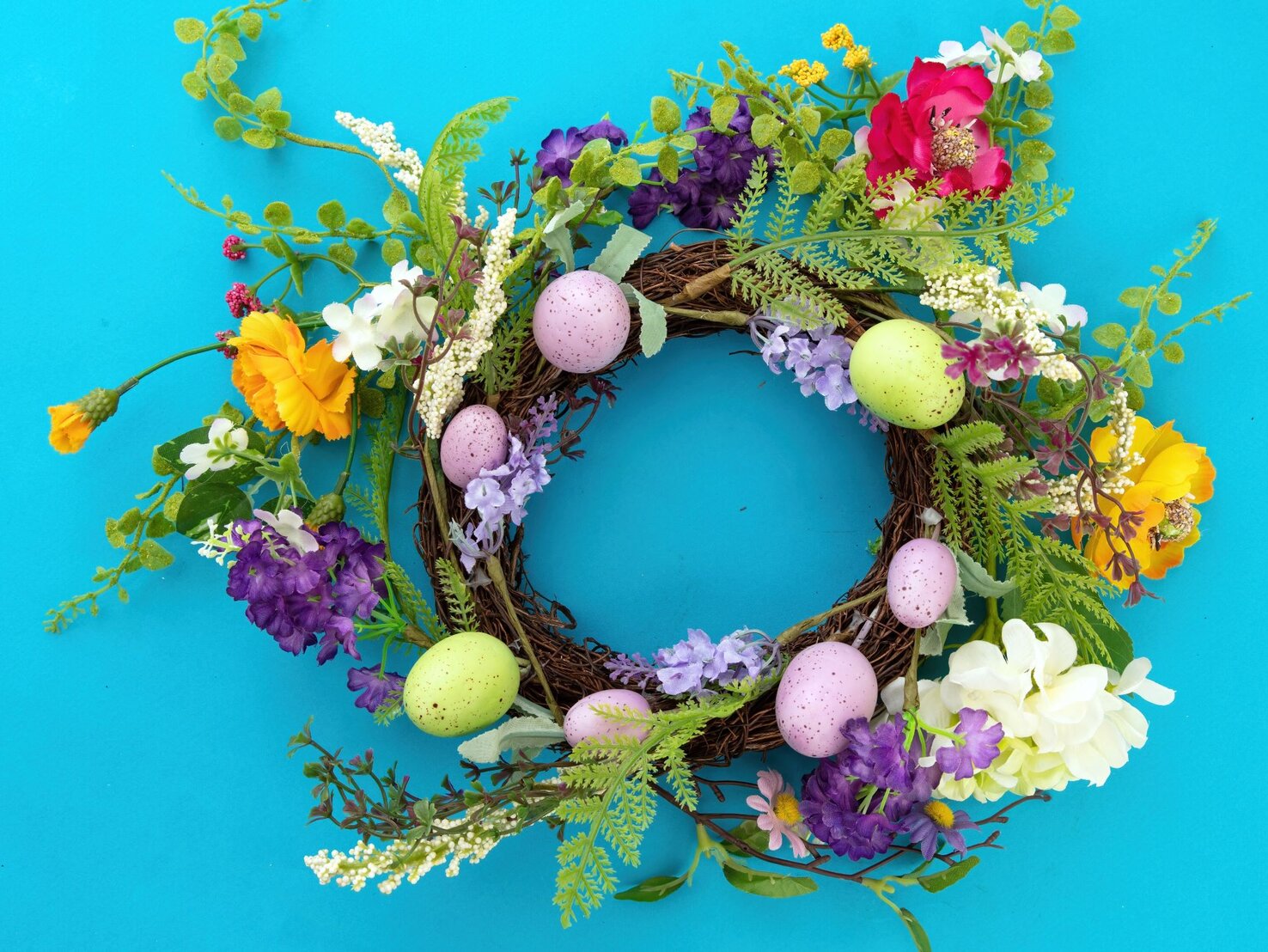 Basteln zu Ostern: 3 wunderschöne DIY-Ideen für deinen Osterkranz