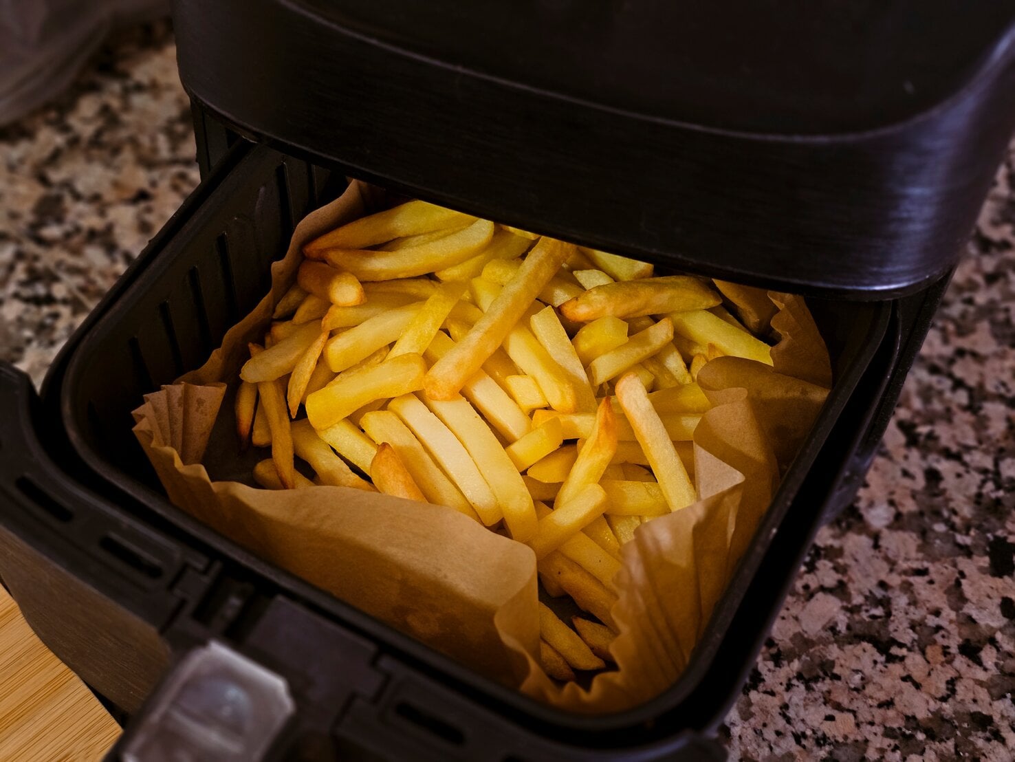 Pommes im Airfryer: Perfekte Pommes ganz ohne Fritteusen-Fett