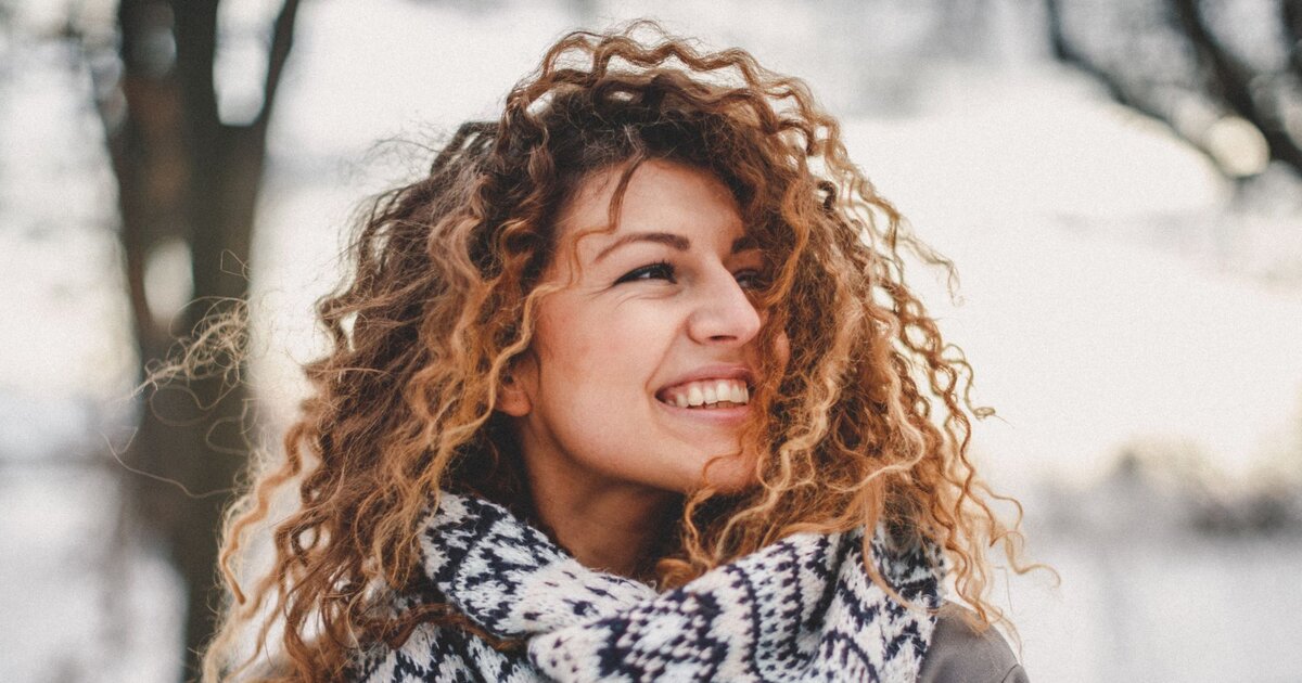 Curly Girl Methode: Mit diesen Tipps pflegst du deine Locken!
